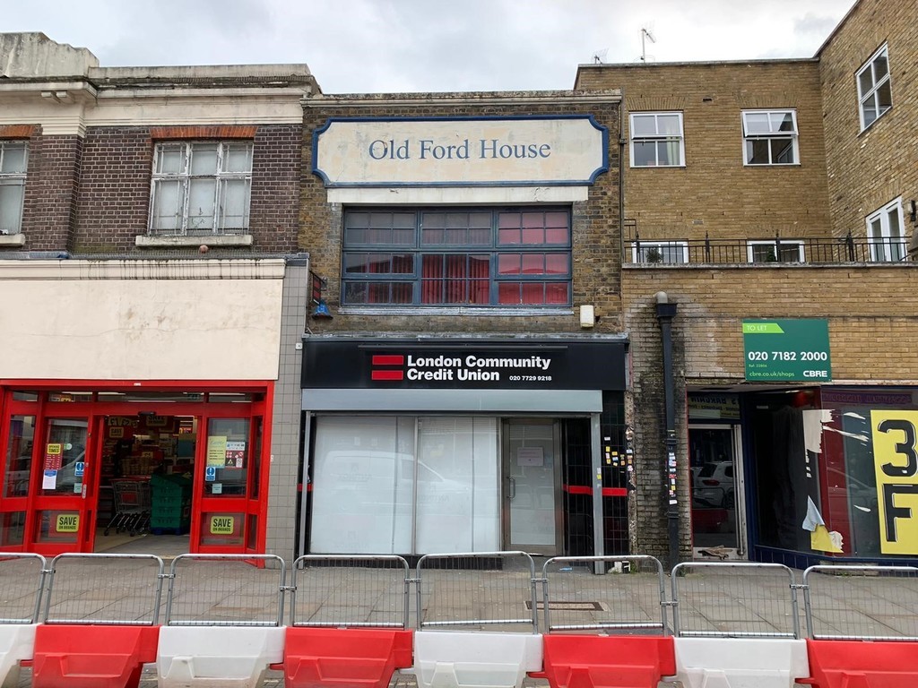 Roman Road, London, Offices